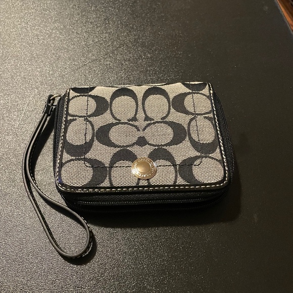 Coach | Bags | Coach Signature Series Wallet Wristlet | Poshmark
